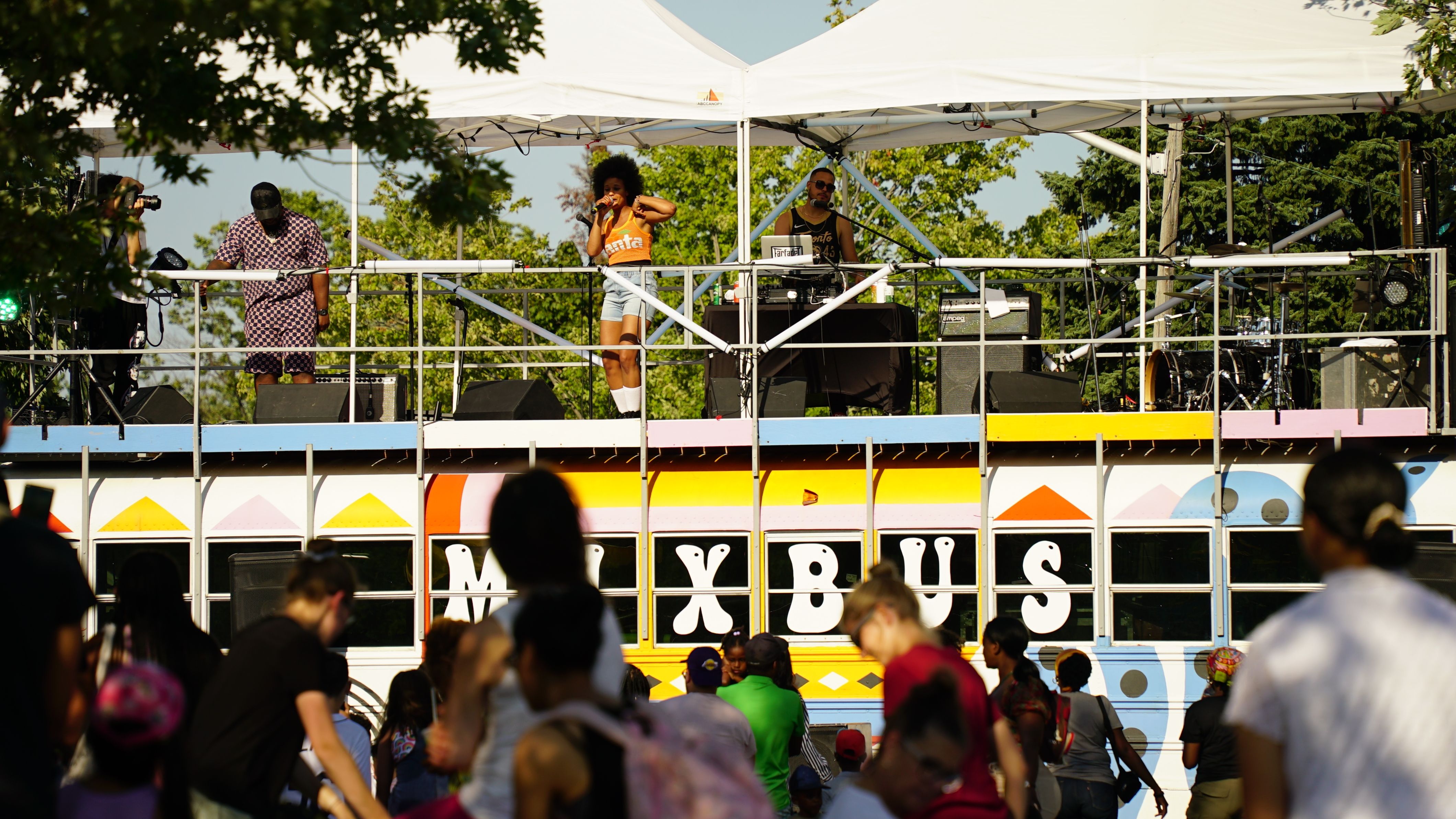 Dans le rétroviseur du Mixbus: Festivaler à MOSAÏQUE Laval ...